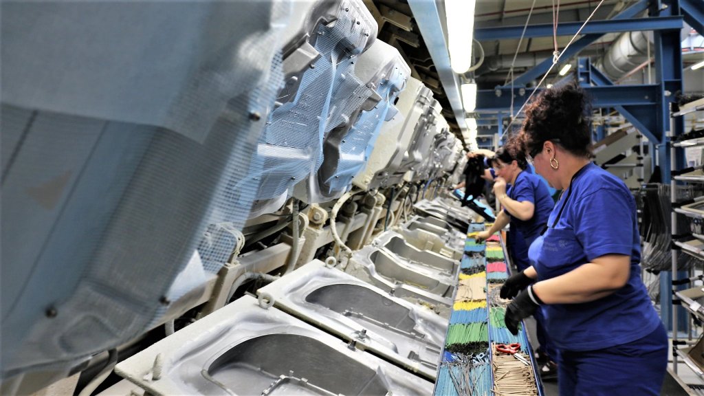 Electrician întreținere și reparații - Ploiești- SC Adient Automotive ...